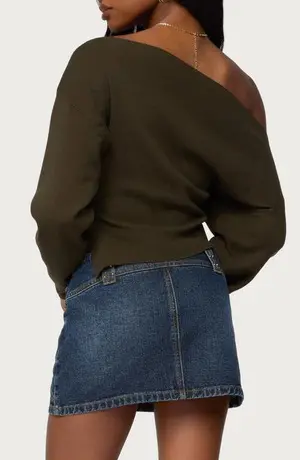 EDIKTED Asymmetric Off-the-shoulder Sweater