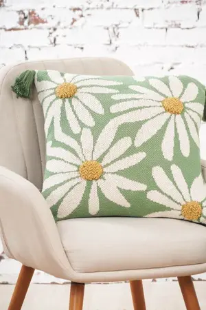 CAROL & FRANK Daisy Accent Pillow