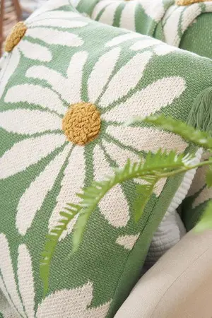 CAROL & FRANK Daisy Accent Pillow