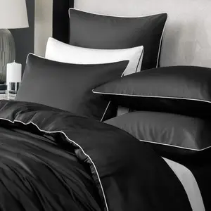 TOGAS Clarity Piping Pillowcase Set