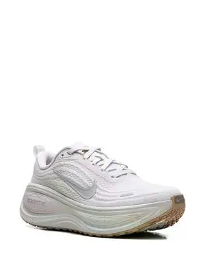 Nike Vomero Plus Sneakers - Grey