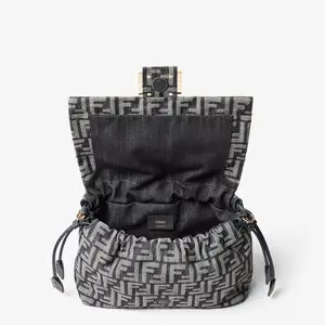 Fendi Mamma Baguette Medium
