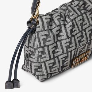 Fendi Mamma Baguette Medium