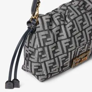 Fendi Mamma Baguette Medium