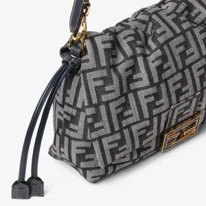 Fendi Mamma Baguette Medium