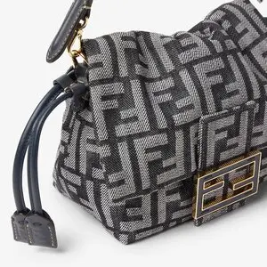 Fendi Mamma Baguette Small