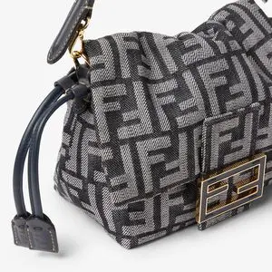 Fendi Mamma Baguette Small