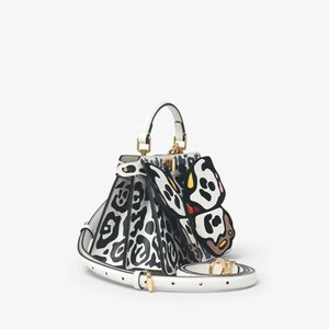 Fendi Peekaboo Iseeu Petite