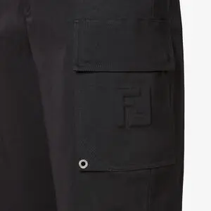 Fendi Cargo Trousers With Embossed Ff Logo - Black