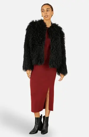 YUMI Fluffy Cropped Faux Fur Coat - Black