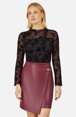 YUMI Flocked Floral Stretch Mesh Top