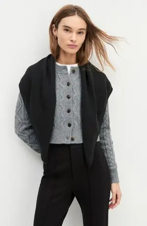 FAVORITE DAUGHTER Triangle Scarf - Black