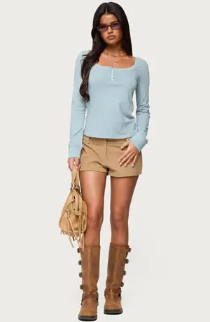 EDIKTED Steffey Henley Top - Light-blue
