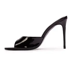 BLACK SUEDE STUDIO Jazz 100 Patent Mule