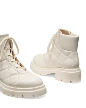 STUART WEITZMAN Hudson Quilted Boots - Cream