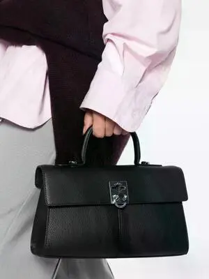 Cafuné Grain Leather Crossbody Bag - Black