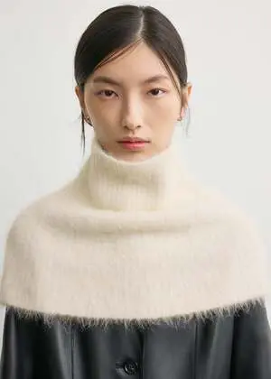 TOTEME Funnel Alpaca-blend Neck Warmer - Ecru