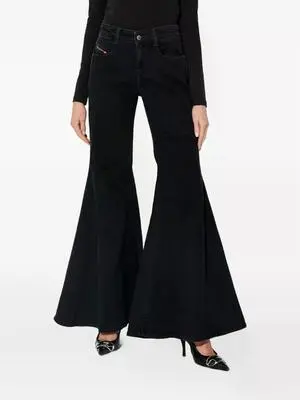 DIESEL® 1970 D-bleess 09n89 Flare Jeans