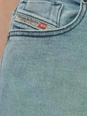 DIESEL® 1978 D-akemi Jeans
