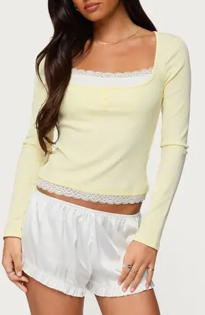 EDIKTED Joana Layered Henley Top - Yellow