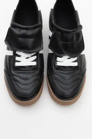 PROLOGUE SHOES Bria Sneakers - Black Faux Leather