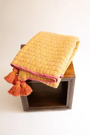 TIN MARIN Handwoven Sujani Throw - Sona