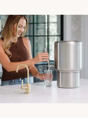RORRA Countertop Water Filtration System - Polished Chrome