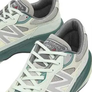 NEW BALANCE 990v6 Sneaker - Grey