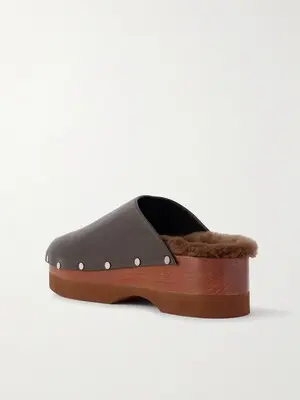 Le Monde Beryl Agnes Shearling-lined Leather Clogs - Brown