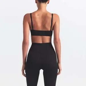 SKIMS Knee Grip 26" Legging | Black | | Nike Matte