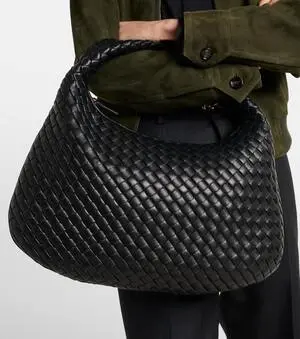 Bottega Veneta Medium Leather Shoulder Bag - Black
