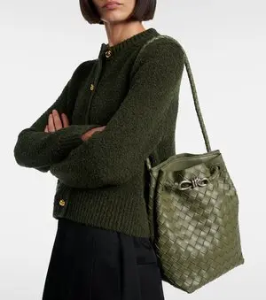 Bottega Veneta Andiamo Intrecciato Small Bucket Bag - Green
