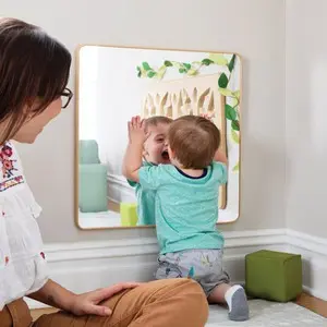 KAPLAN EARLY LEARNING COMPANY Square Mounted Wall Mirror