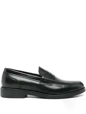 VELA SHOP Round-toe Loafers