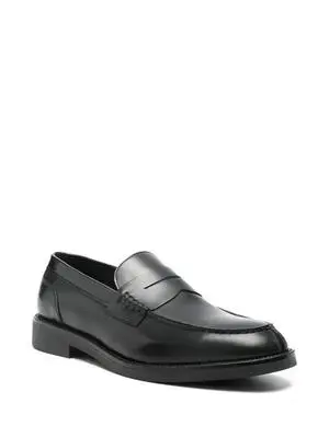 VELA SHOP Round-toe Loafers