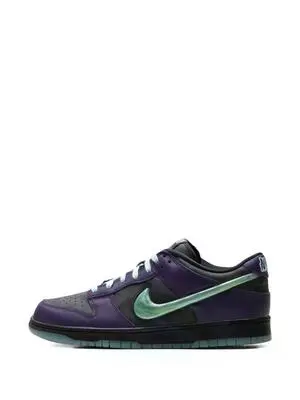 Nike Dunk Low Retro Low Top Sneakers - Purple
