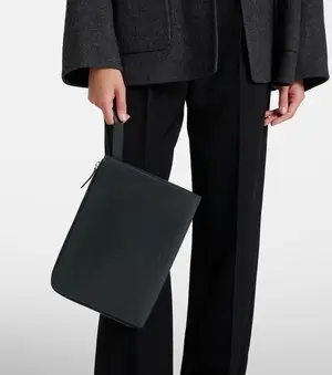 THE ROW Portfolio Leather Pouch - Black