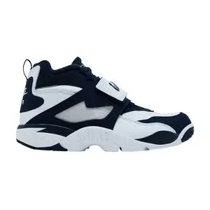 Nike Air Diamond Turf Sneakers