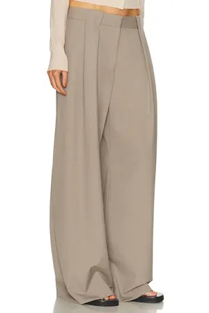 ST. AGNI Pleat Loop Pant