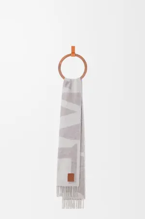 Loewe Scarf In Cashmere - Light Grey/stone