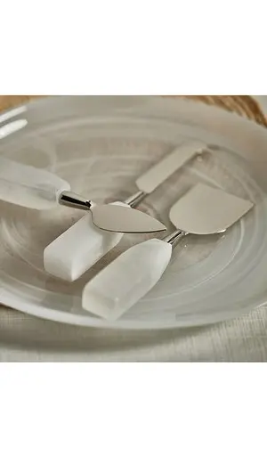 The Favorites 3 Piece Cheese Knife Set In White
