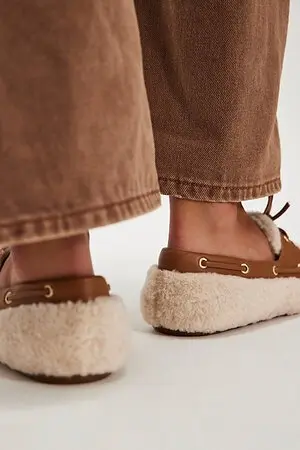Sperry Slim Cozy Boat Shoes - Natural