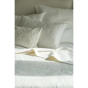 Michael Aram Tufted Quilt King Sham - Cloud