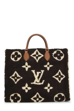 LOUIS VUITTON Shearling Teddy Monogram On The Go