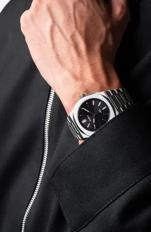D1 MILANO Ultra Thin Bracelet Watch - Black
