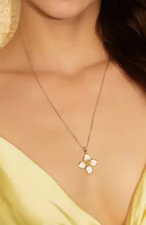 RETRO CHIC Iris Blossom Pendant Necklace