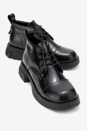 PROLOGUE SHOES Lagom Patent Boots - Black Matt Faux Leather