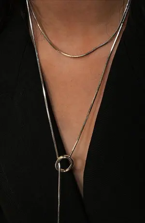 RETRO CHIC Whispers Vine Chain Necklace - Silver