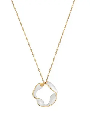 RETRO CHIC Breeze Pendant Necklace - Gold & White