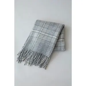 SSKEIN Rustic Plaid Throw - Grey